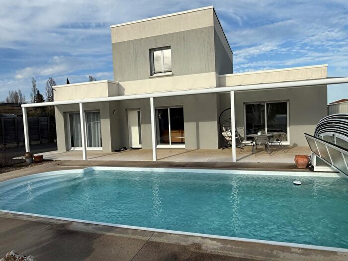 Maison 6 pièces à Saint-Doulchard, à vendre