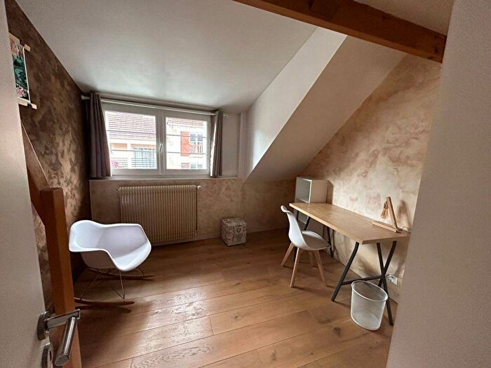 Haut Guichet-Centre Ouest, Orsay : Appartement 1 pièce à louer