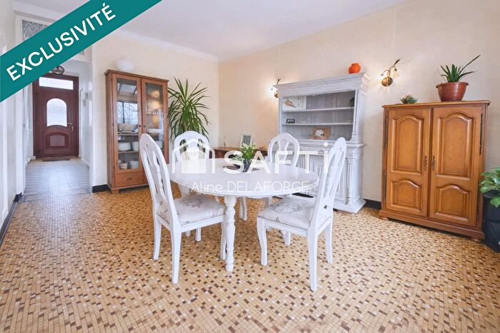 Maison à vendre - Saint-Pol-sur-Ternoise - 5 pièces - 4 chambres