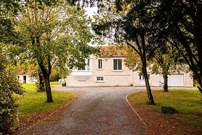 Maison 5 pièces à vendre à Saint-Symphorien