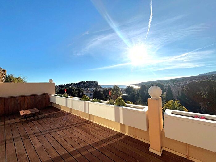 Appartement à louer - Cassis - 4 pièces - 2 chambres