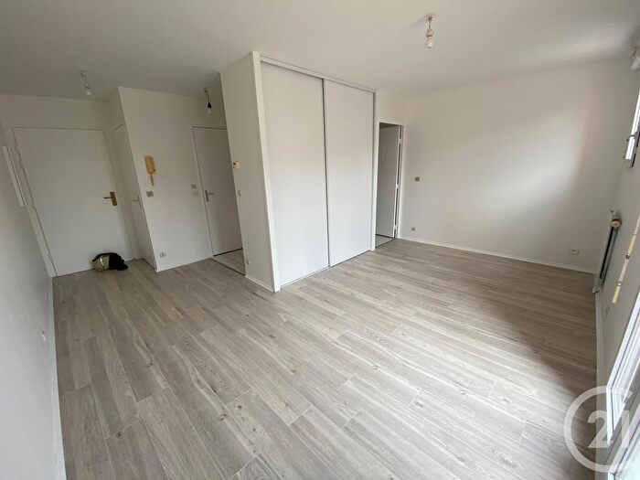 Appartement à louer - Domont, Poiries, Valdomont - 1 pièce
