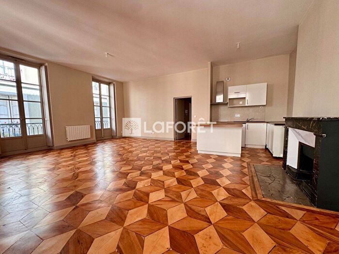 Appartement 3 pièces à Antiquaire, Notre Dame, Grenoble, à louer
