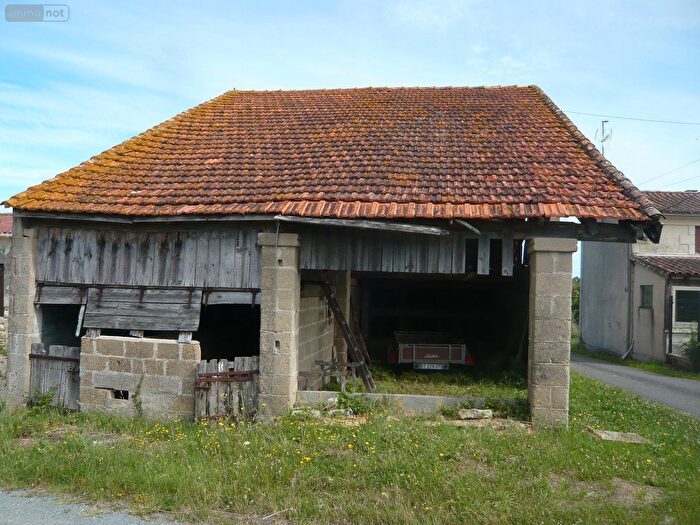 Maison 1 pièce à vendre à Saint-Palais