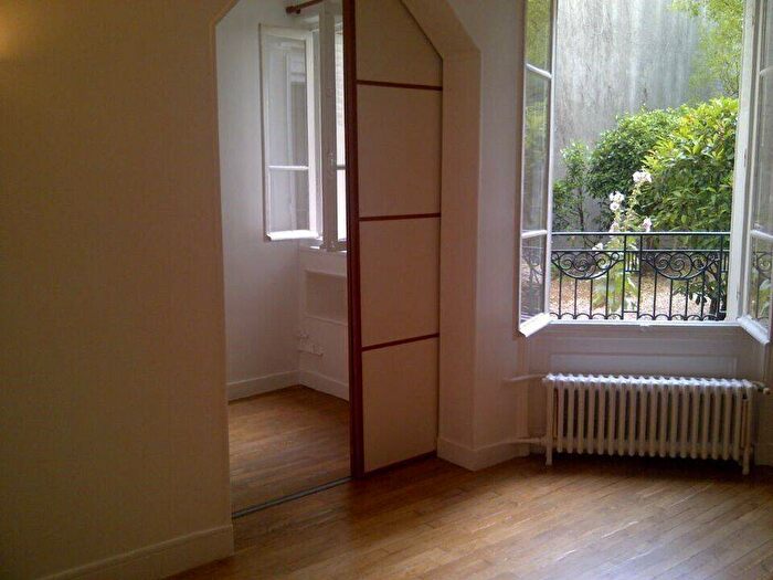 Appartement 1 pièce à louer à Hôtel de Ville, Courbevoie