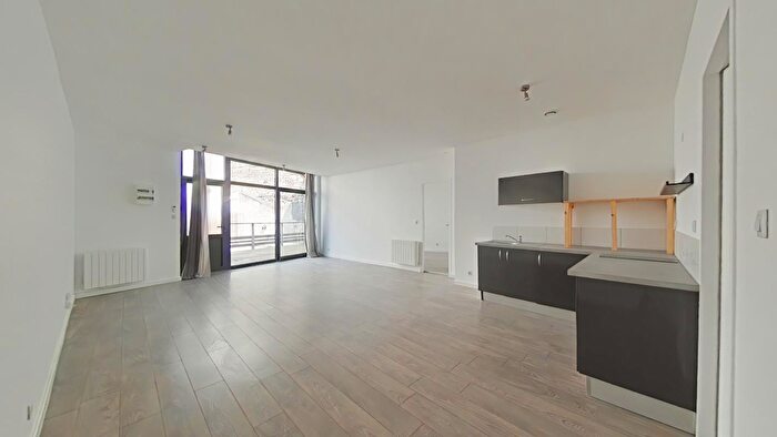 Appartement à louer - Saint-Étienne, Saint-Roch, Vivaraize, Valbenoite, Centre Deux - 2 pièces - 1 chambre