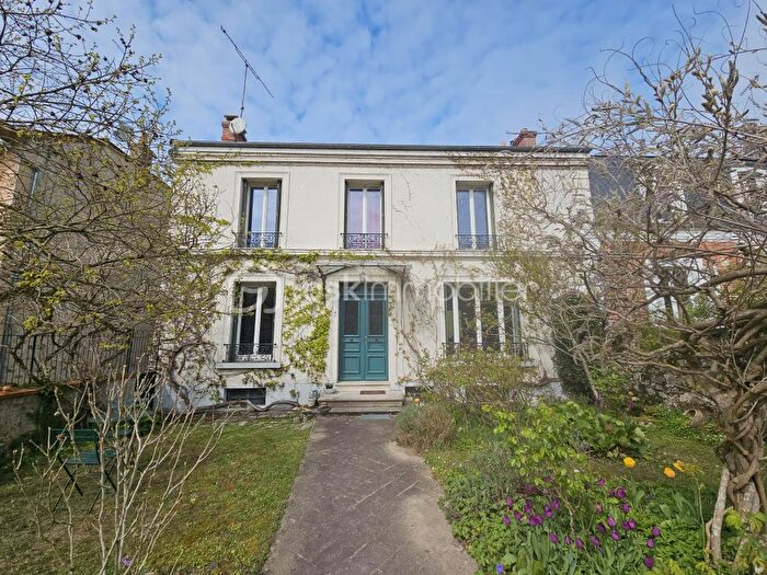 Maison 7 pièces à vendre - Janville-sur-Juine