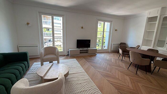 Appartement 3 pièces à Chaillot, Paris 16ème arrondissement, à louer
