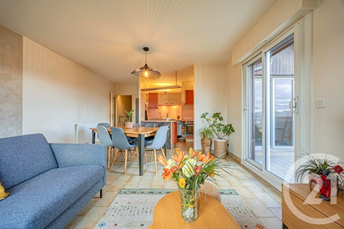 Appartement à vendre - Rumilly, Les Collines, Nord - 4 pièces - 3 chambres