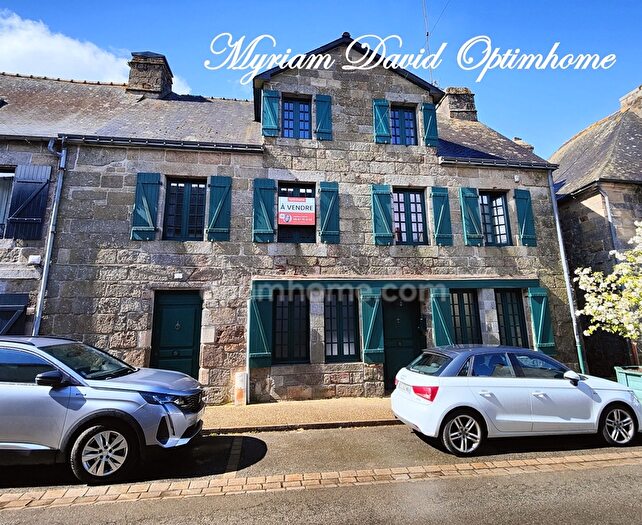 Maison à vendre - Rostrenen - 10 pièces - 6 chambres