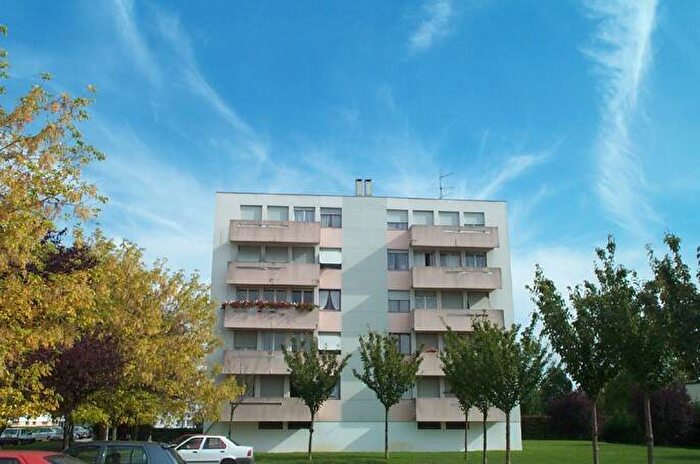 Appartement à louer - Colombière-Exterieurs, Auxonne - 2 pièces - 1 chambre