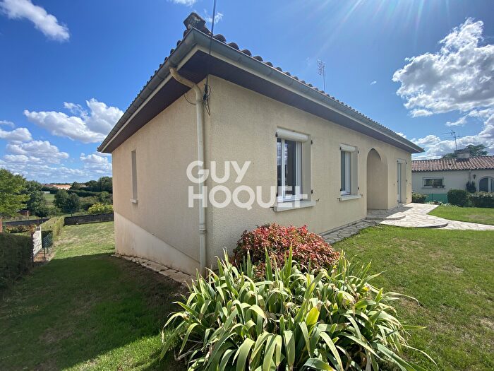 Maison 5 pièces à louer à Saint-Hilaire-des-Loges