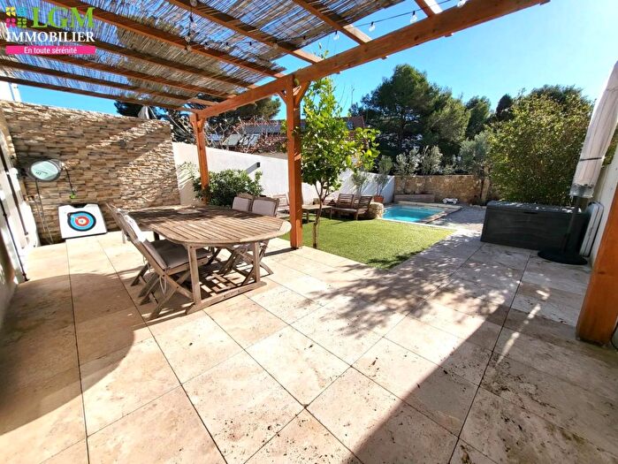 Maison à vendre - Vitrolles, Centre-ville, Roucas, Les Pins, Le Liourat - 4 pièces - 3 chambres