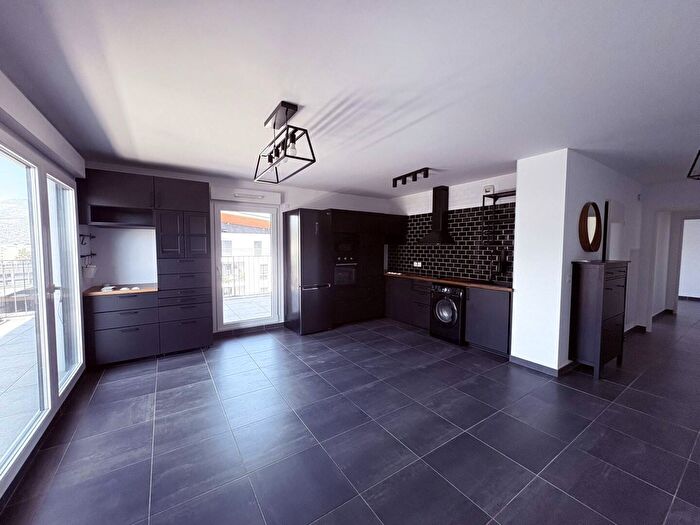 Appartement à louer - Nice - 4 pièces - 3 chambres