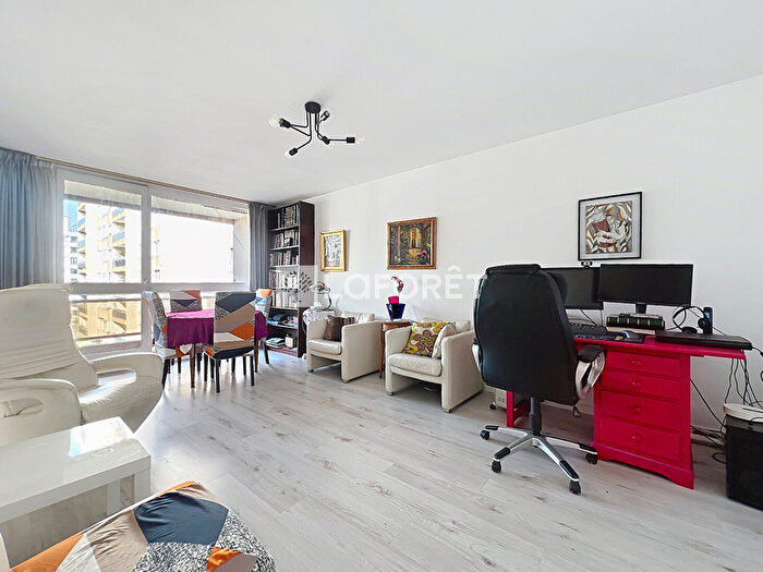 Appartement à vendre - Les Lilas, Bruyères, Chassagnolle - 3 pièces - 2 chambres