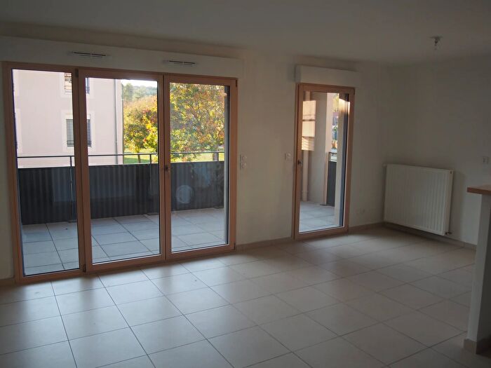 Appartement 3 pièces à louer à Saint-Symphorien-dOzon