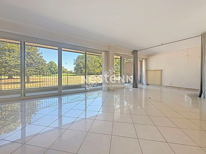 Le Coudray-Montceaux : Appartement 3 pièces à vendre