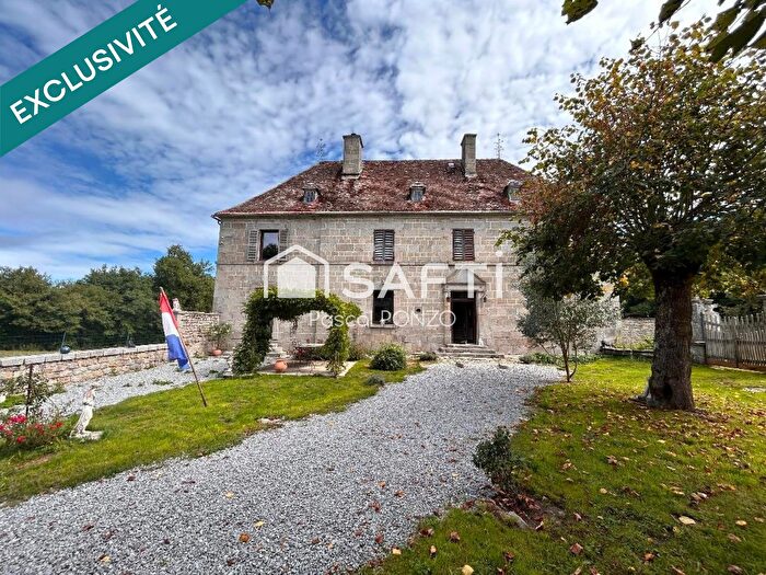 Saint-Maurice-près-Crocq - Maison 8 pièces à vendre