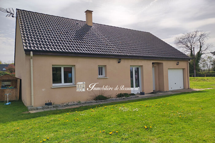 Beaumont-le-Roger : Maison 4 pièces à vendre