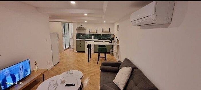 Appartement à louer - Marseille ème - 3 pièces - 2 chambres