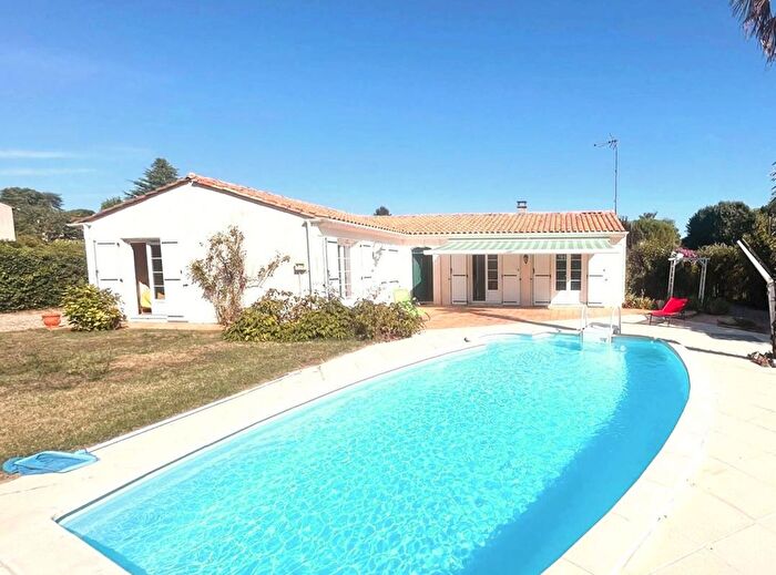 Maison à vendre - Saint-Georges-des-Coteaux - 7 pièces - 4 chambres