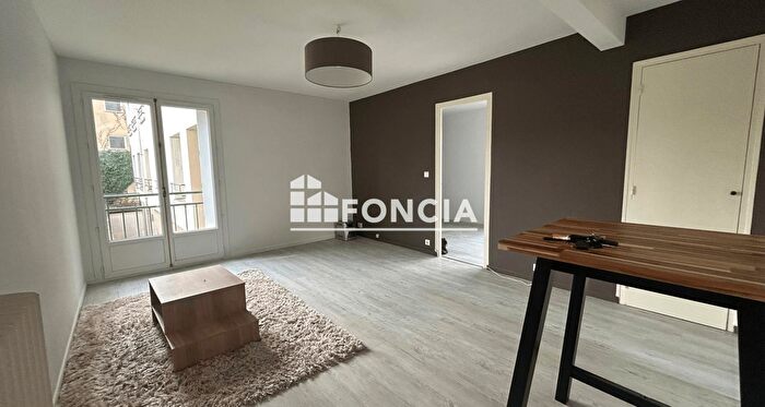 Appartement à vendre - Quartiers Nord-Est, Jeanne dArc - 3 pièces - 2 chambres