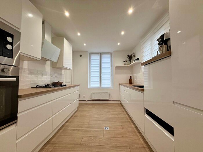 Maison à louer - Gournay-Fonds de Montataire - 7 pièces - 4 chambres