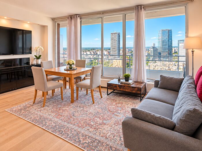Puteaux, La Défense : Appartement 1 pièce à vendre