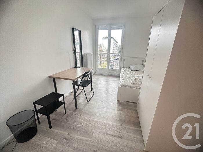 Appartement 5 pièces à Tours, Montjoyeux, à louer