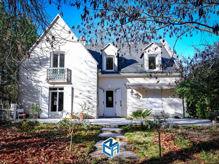 Maison à vendre - Montbazon - 5 pièces - 4 chambres