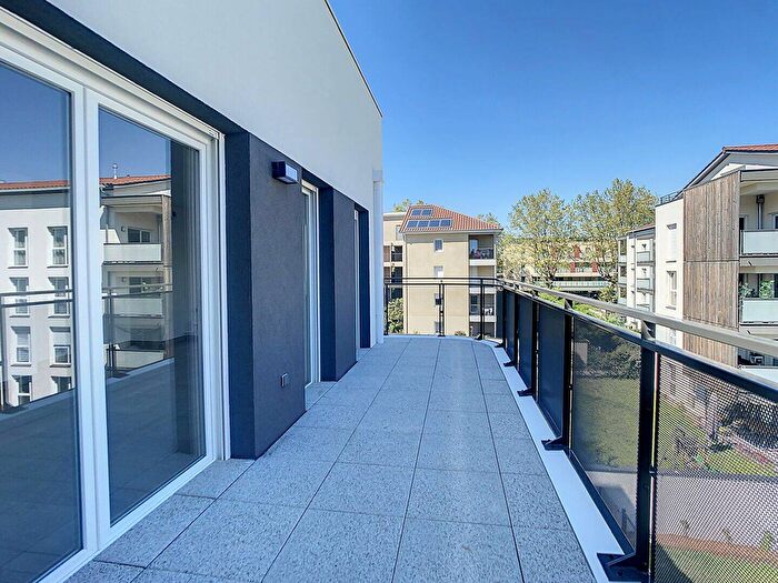 Bel Air-Alaï, Francheville : Appartement 3 pièces à louer