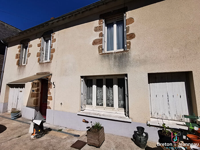 Maison 4 pièces à Saint-Pierre-sur-Orthe, à vendre