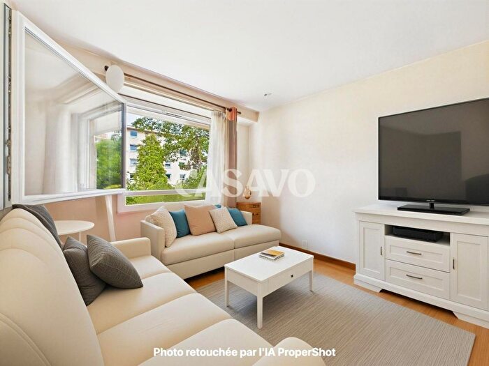 Appartement à vendre - Saint-Cloud, Fouilleuse, Val dOr - 3 pièces - 2 chambres