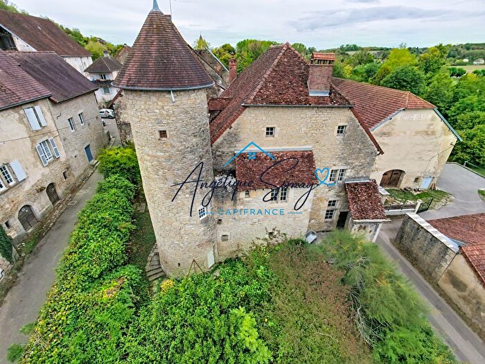 Arlay : Maison 10 pièces à vendre