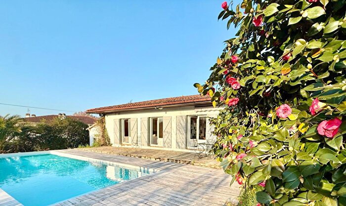 Maison à vendre - Bassussarry - 5 pièces - 4 chambres