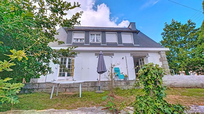 Maison à vendre - Scaër - 7 pièces - 4 chambres