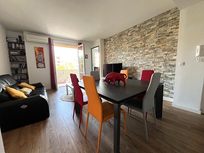 Appartement à vendre - Toulon, Le Port - 2 pièces - 1 chambre
