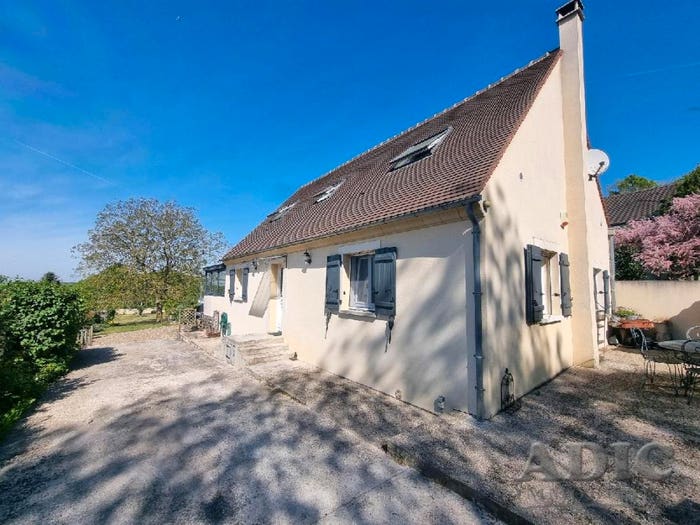 Maison 7 pièces à Montgé-en-Goële, à vendre