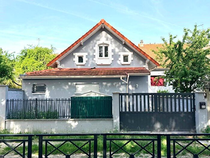 Maison 4 pièces à louer à Roger Salengro-Albert Camus, Gagny