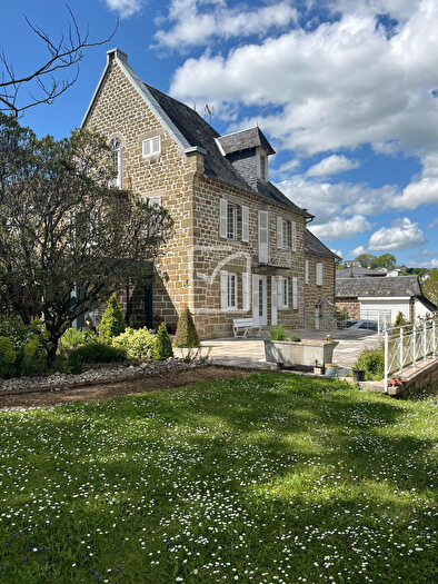 Maison 10 pièces à vendre à Objat