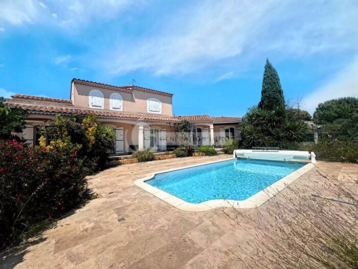 Maison à vendre - Arles, Pont de Crau, Moulès - 12 pièces - 5 chambres