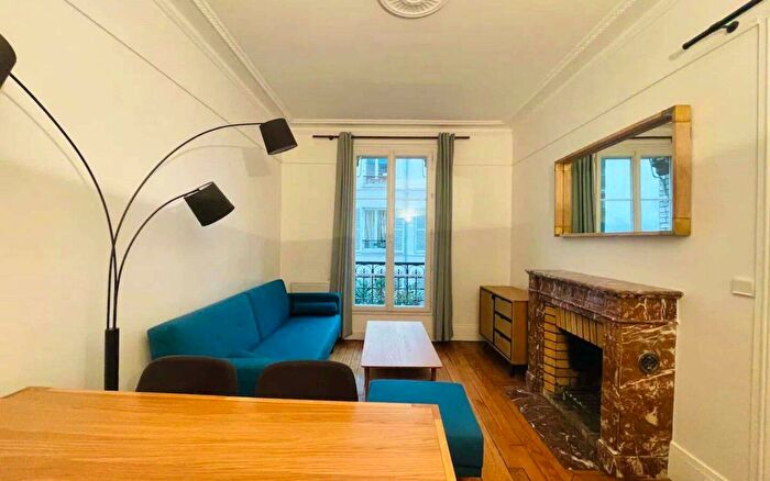 Appartement à louer - Trudaine-Maubeuge, Paris ème arrondissement - 1 pièce