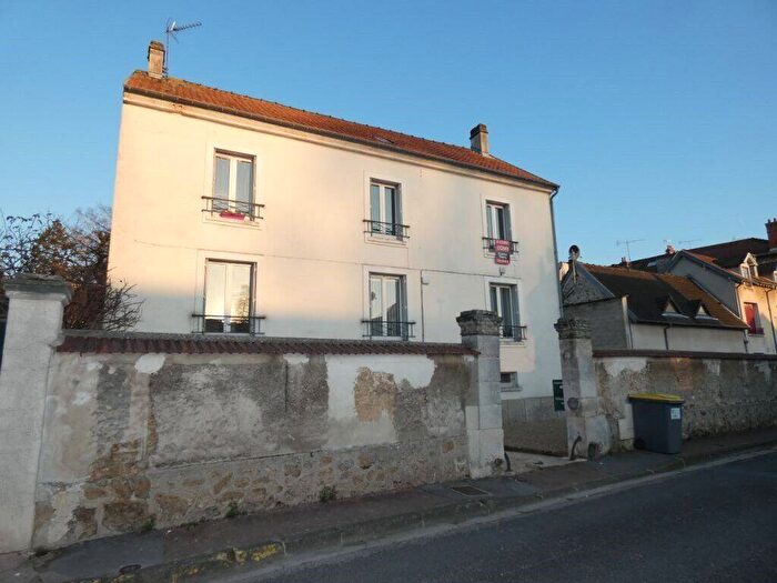 Appartement à louer - Centre, Château-Thierry - 2 pièces - 1 chambre