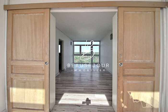 Appartement 4 pièces à vendre à Évry, Village