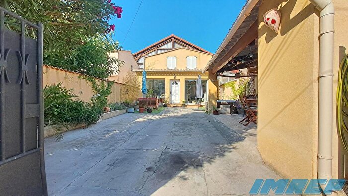 Maison à vendre - Marseille e , Pont de Vivaux - 5 pièces - 4 chambres