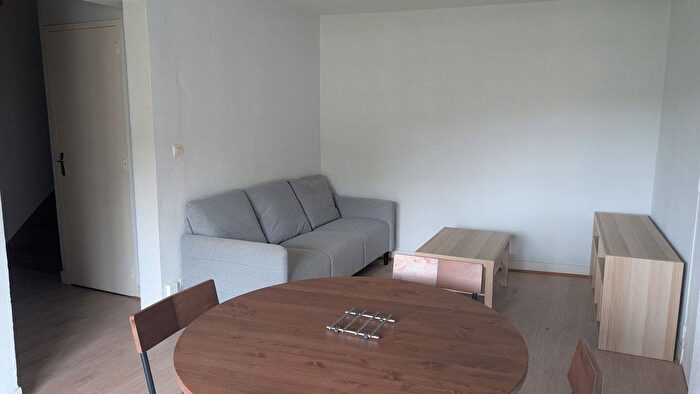 Appartement 3 pièces à Ry, à louer