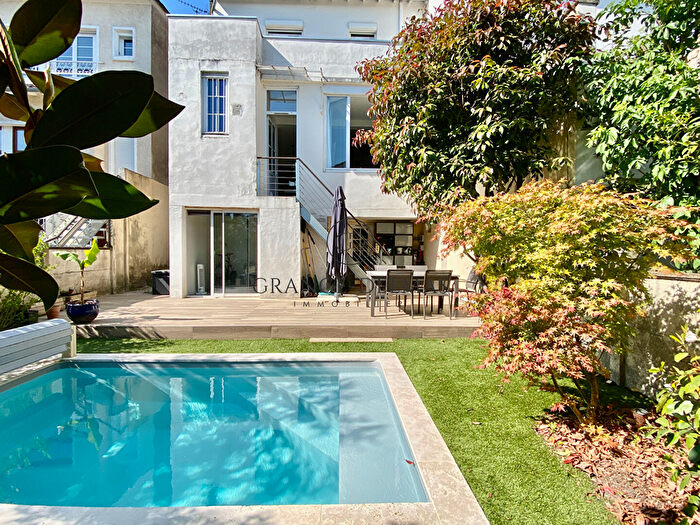 Maison à vendre - Le Bouscat, Barrière du Médoc - 5 pièces - 4 chambres