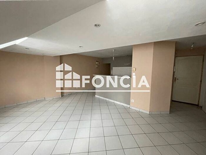 Appartement à louer - Le Centre-Centre Ville, Roanne - 2 pièces - 1 chambre