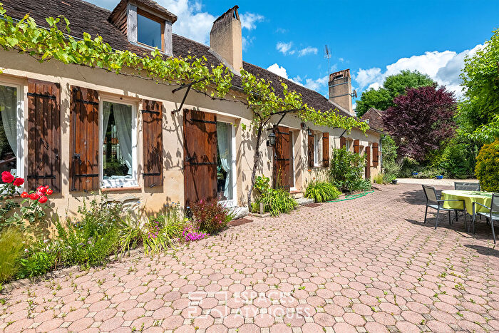 Maison 13 pièces à vendre à Saint-Méard-de-Gurçon