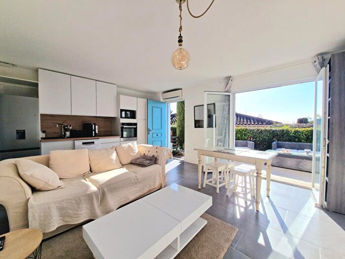 Appartement à vendre - Grasse, Saint-Antoine, Aspres, Plascassier - 2 pièces - 1 chambre